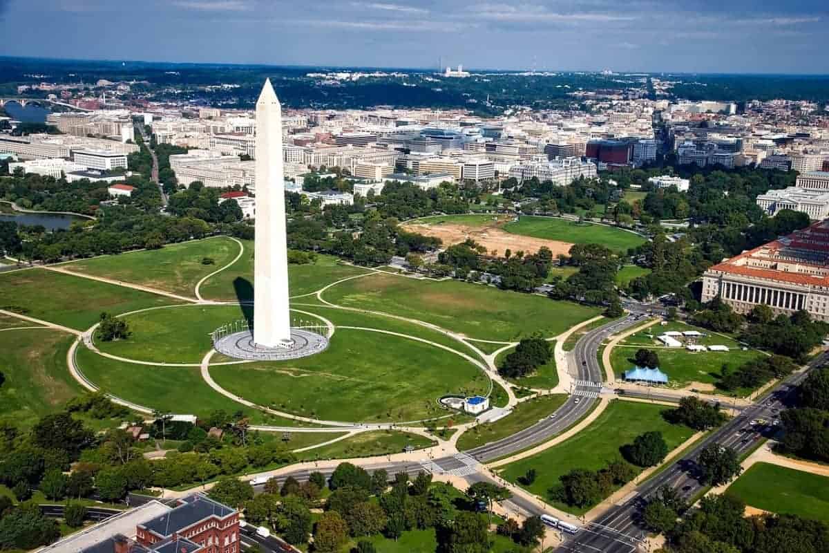 37 Most Famous American Landmarks Everyone Should Visit | WaytoStay